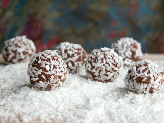 How to Make Paleo-Friendly Fudge Bombs - dummies